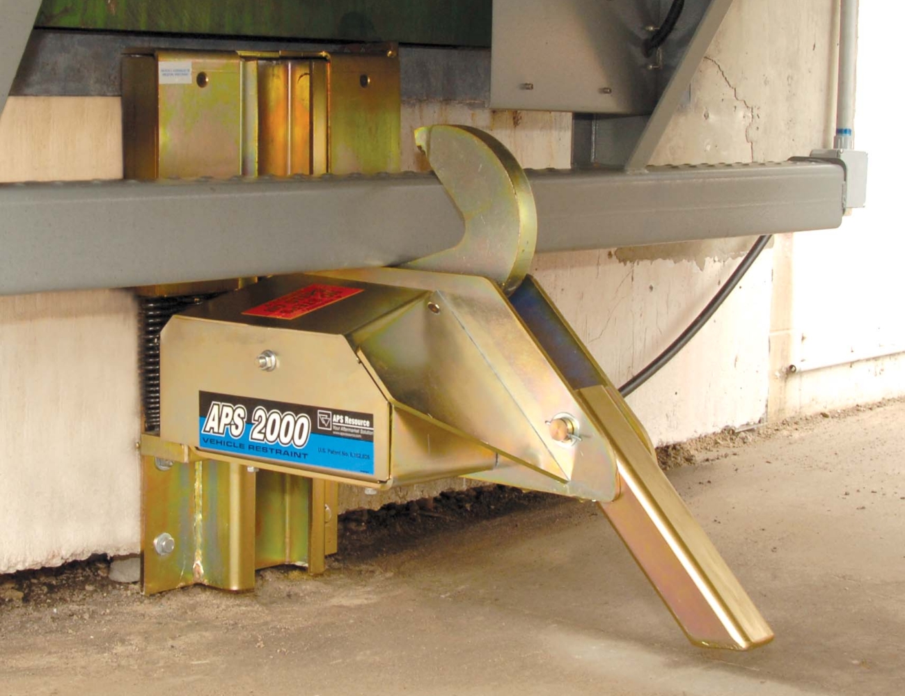 APS 2000 | Vehicle Restraints | NorthWest Handling Systems