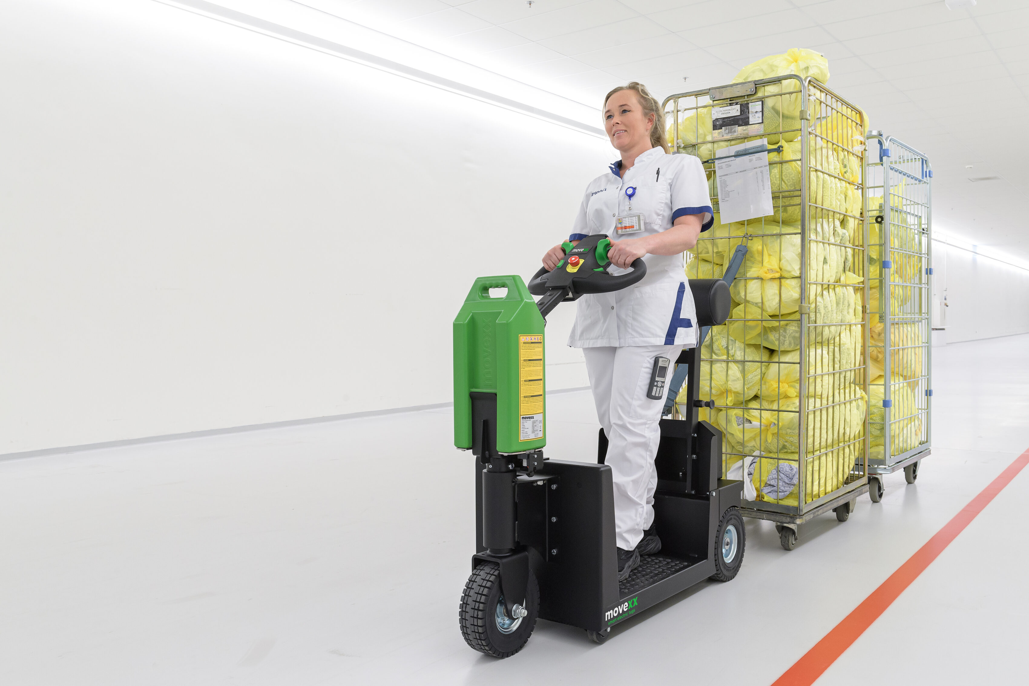 Movexx RR1000-S Electric Tug | NorthWest Handling Systems